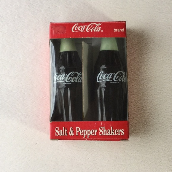 Coca Cola | Kitchen | Vintage Coca Cola Salt And Pepper Shakers | Poshmark